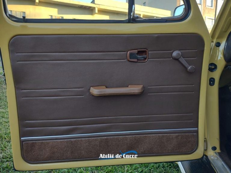 Ateliê do Carro | Fusca 1300L 1979 Bege Jamaica com interior ...