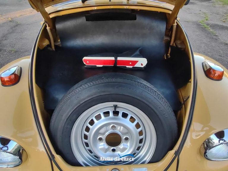 Ateliê do Carro | Fusca 1300L 1979 Bege Jamaica com interior ...
